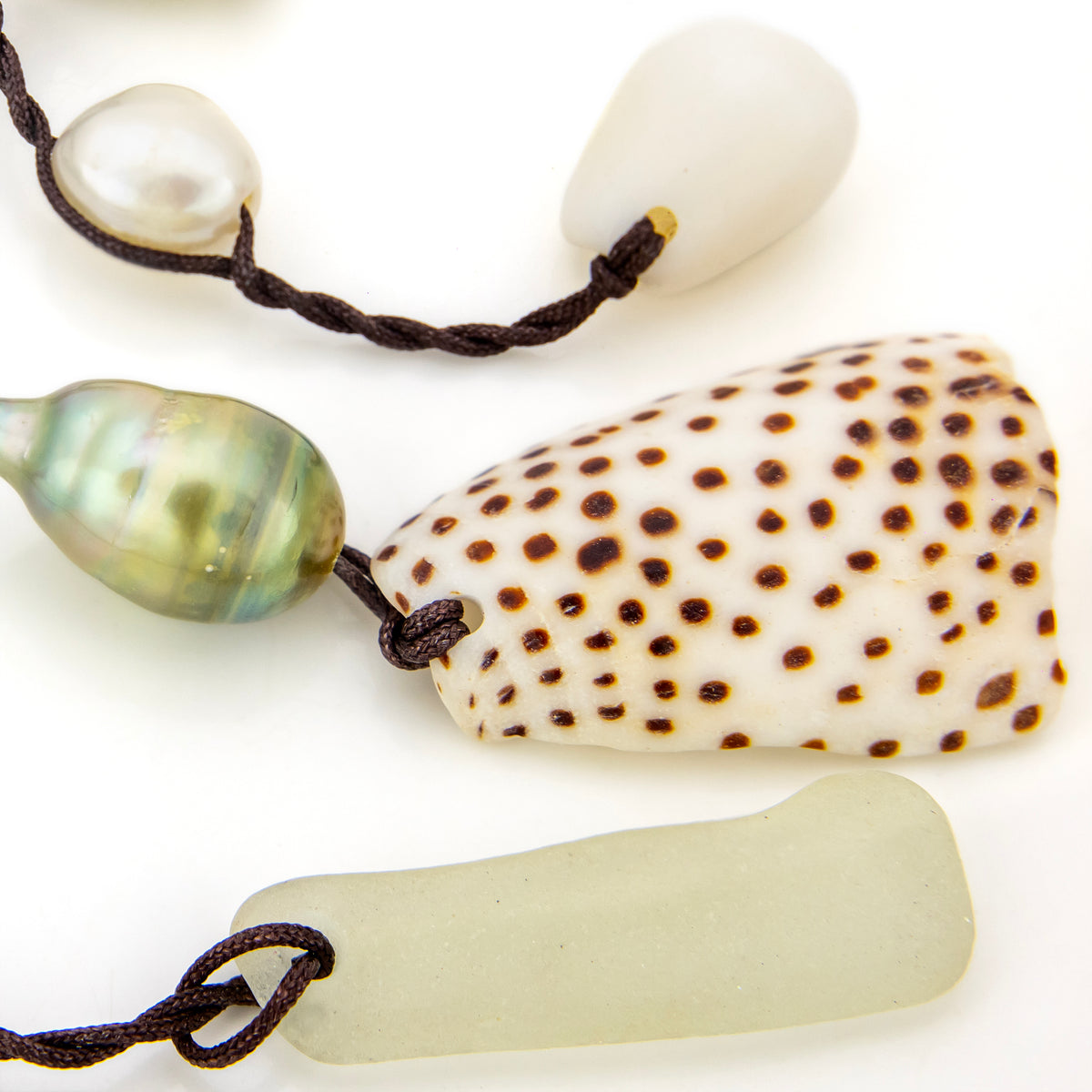 READY TO SHIP Pearl & Shell Necklace - Nylon FJD$